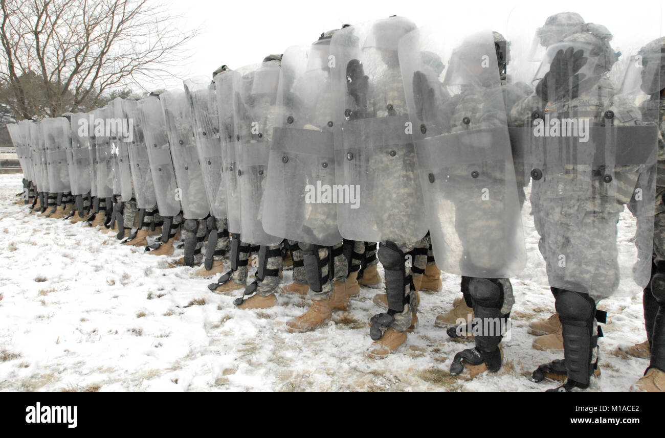 090109-A-5108P-003 Soldiers from the 1st Squadron, 18th Cavalry ...