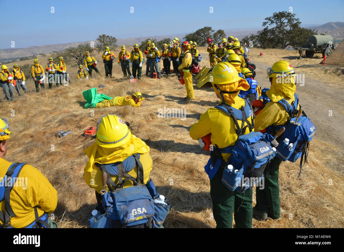 Nearly 400 California Army National Guard Soldiers from the 578th ...