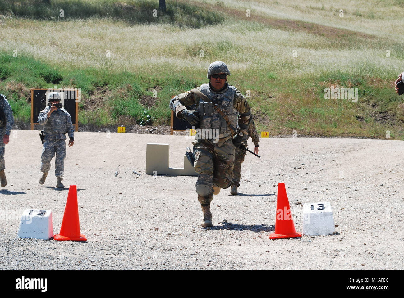 A soldier from the 40th MP Company sprinted to the finish line during ...