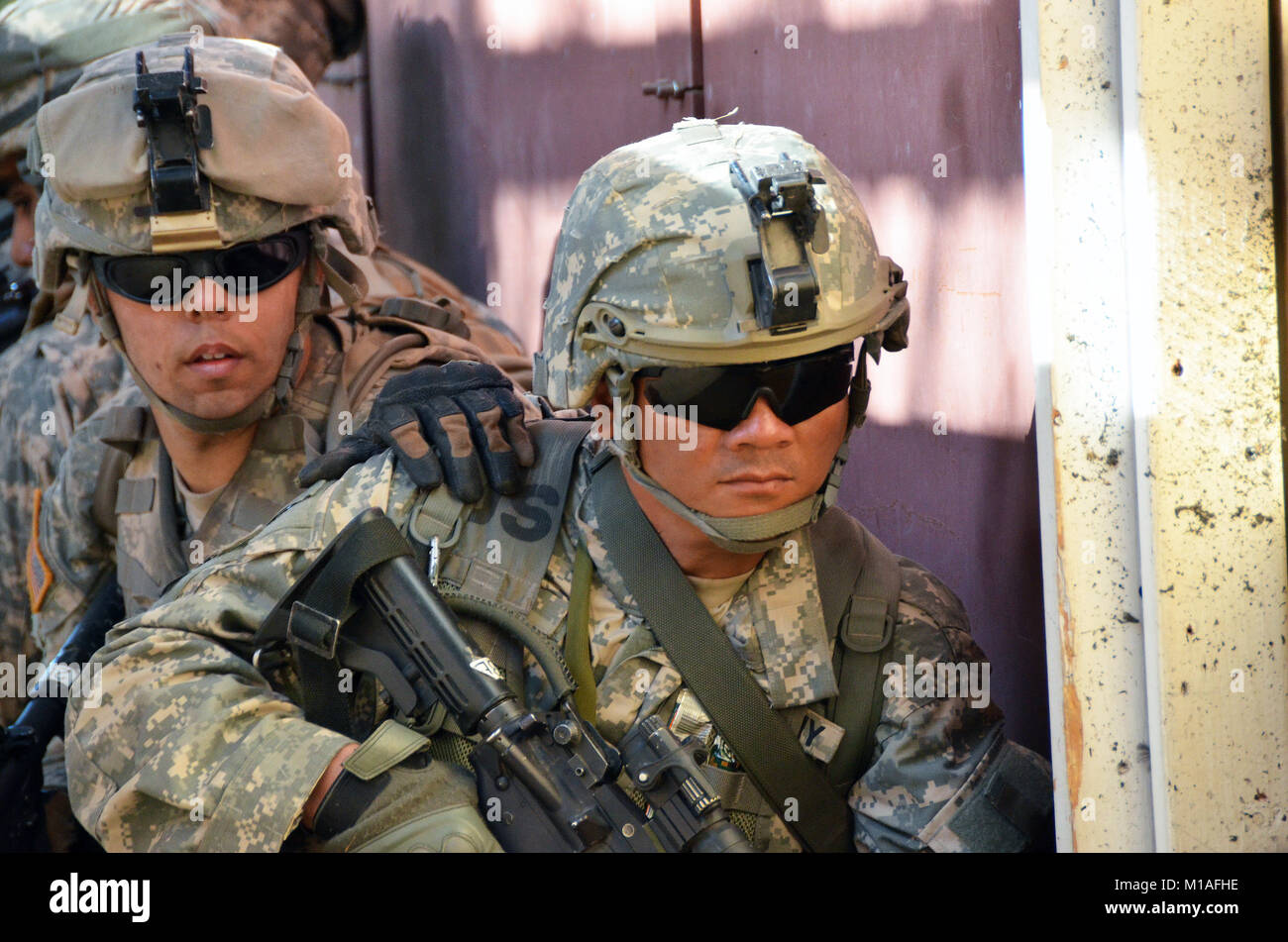 California Army National Guard Soldiers from the 1st Battalion, 184th ...