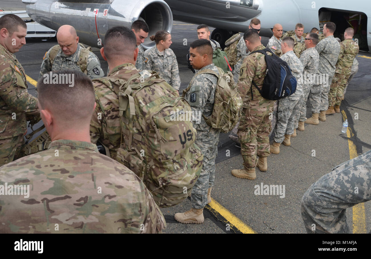 California Army National Guard Soldiers from the 649th Engineer Co ...