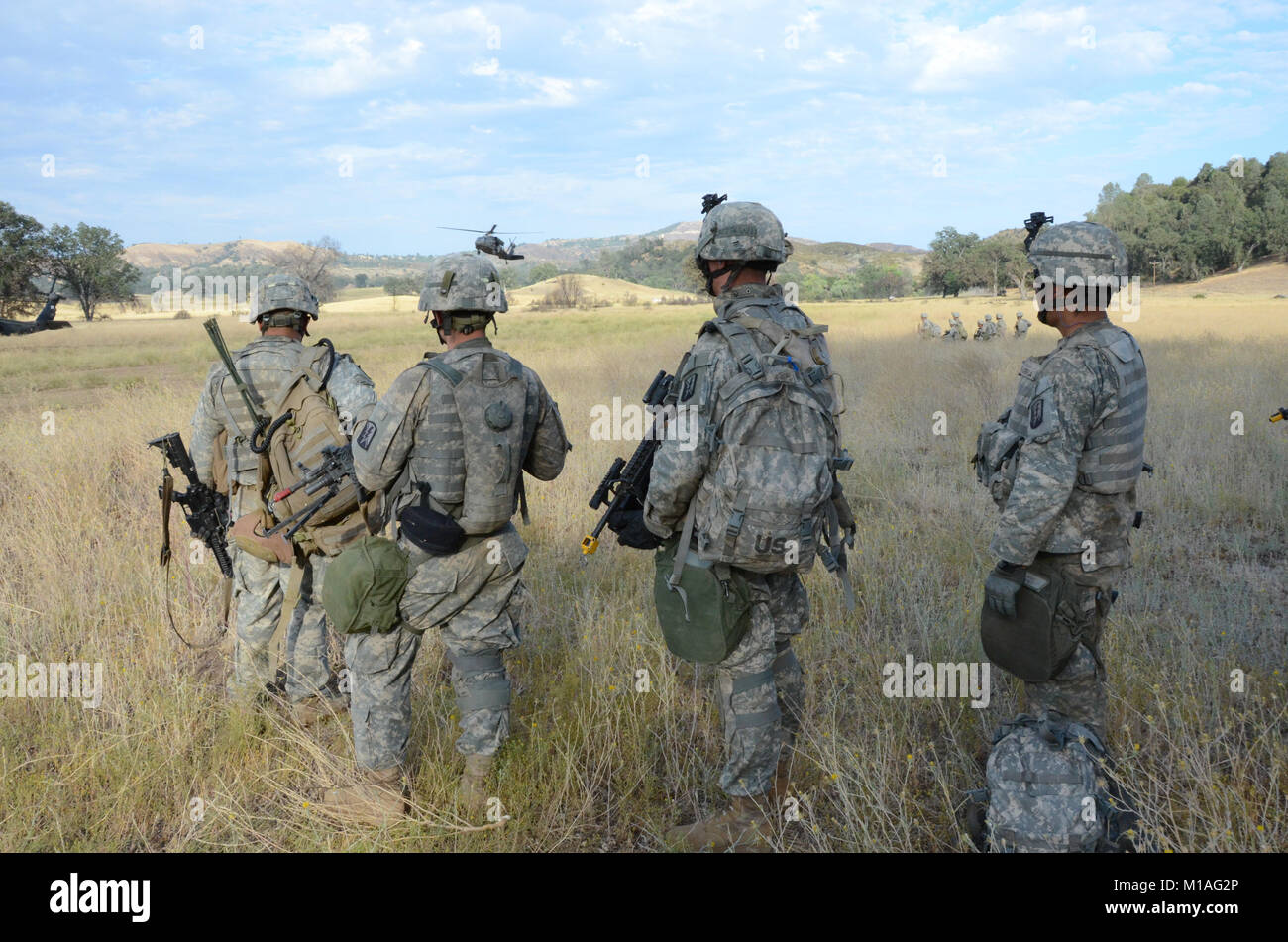 California Army National Guard Soldiers from the 1st Battalion, 184th ...