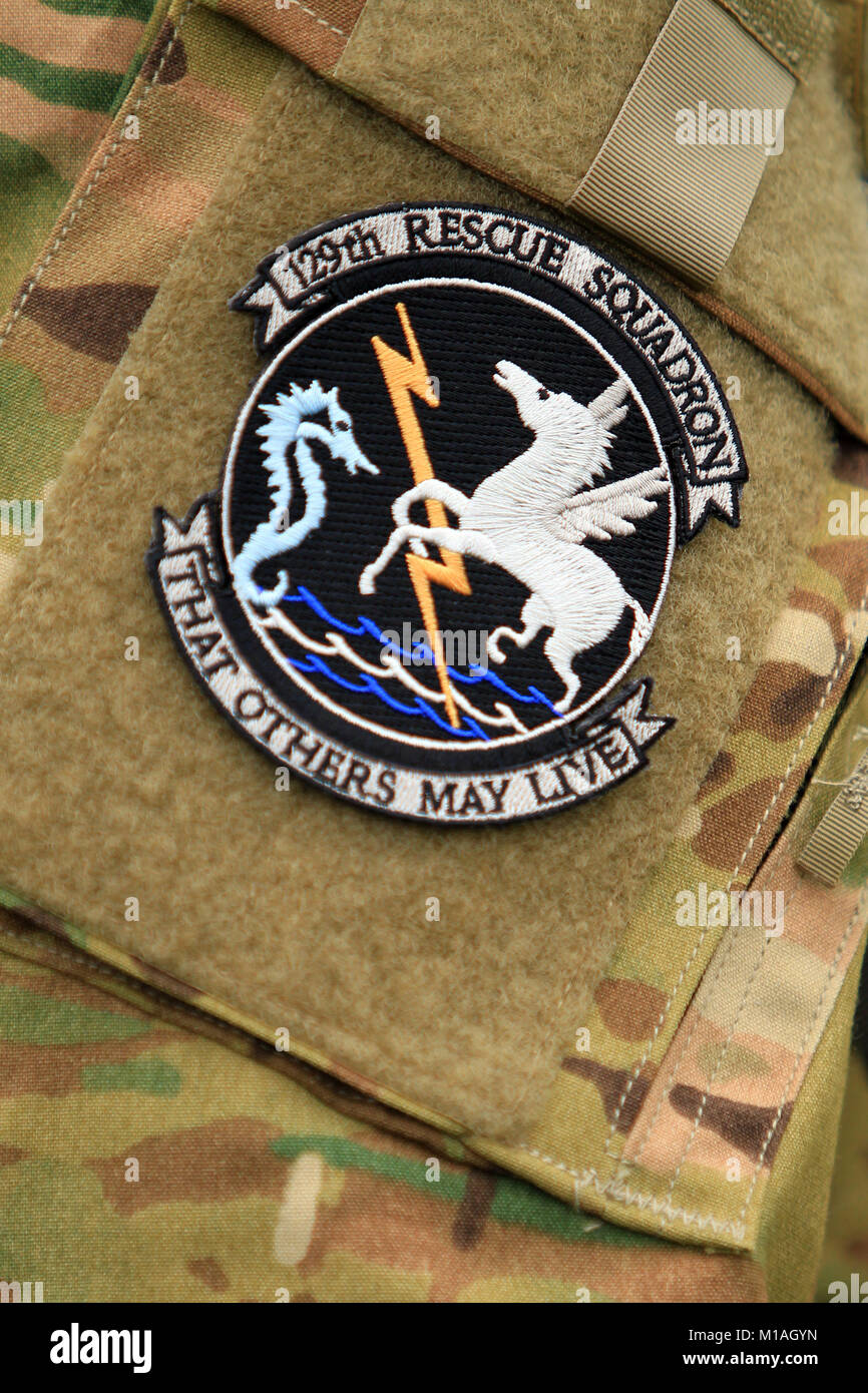 Airmen from the 129th Rescue Squadron, California Air National Guard ...