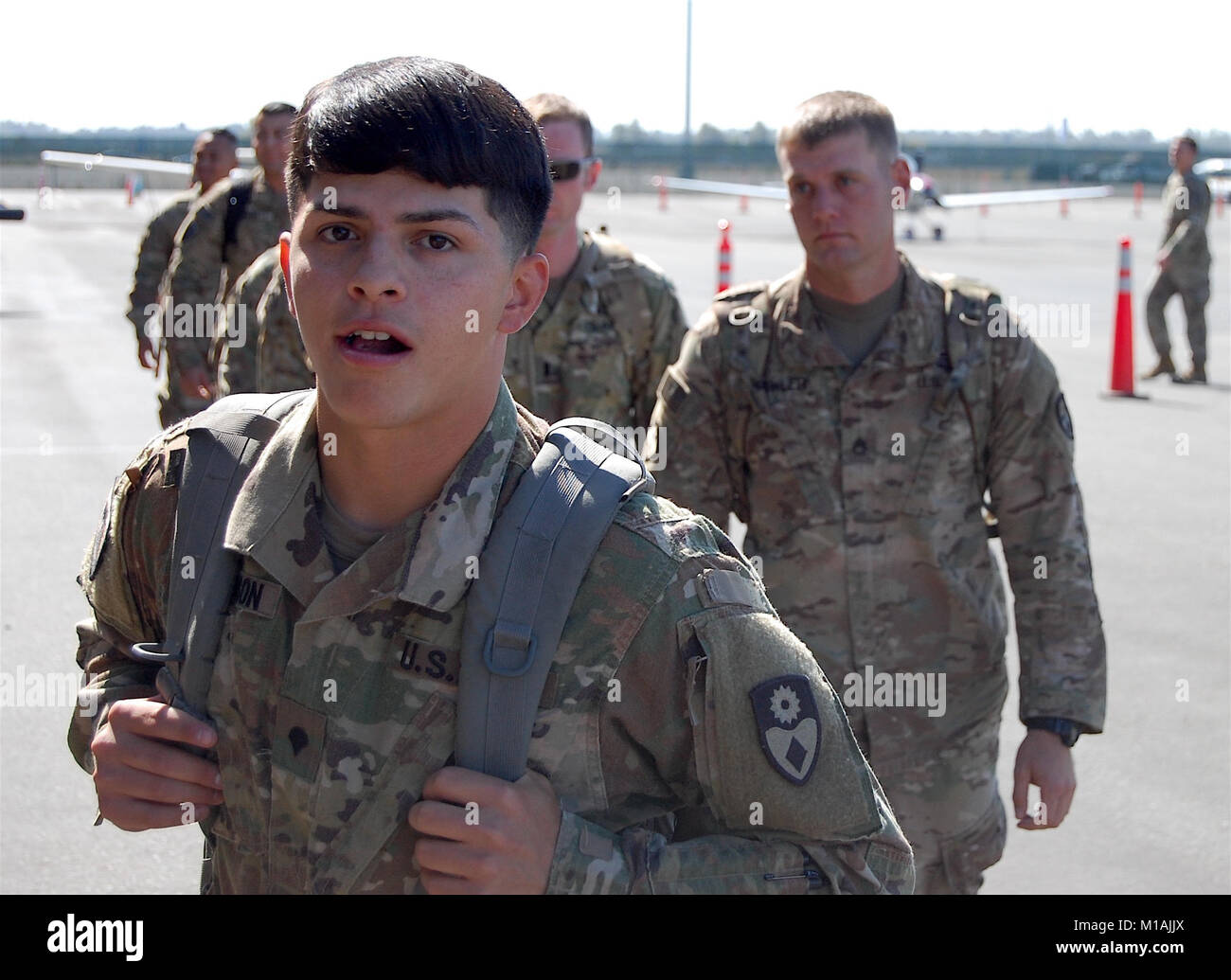 About 160 soldiers from the Cal Guard's 649th Engineer Company returned ...