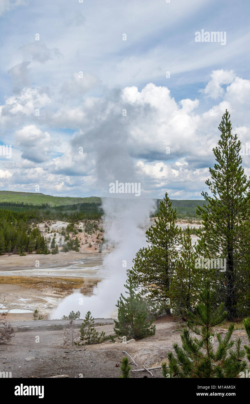 Steam plume hi-res stock photography and images - Alamy
