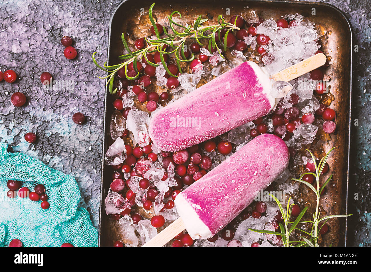 Top view pink cranberry popsicle Stock Photo - Alamy