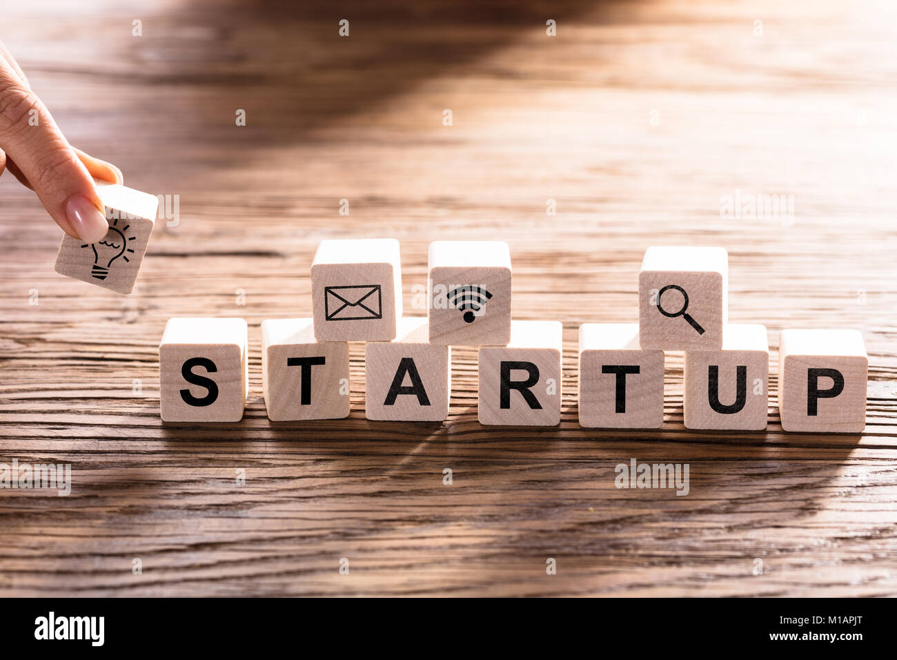 Start block hi-res stock photography and images - Alamy