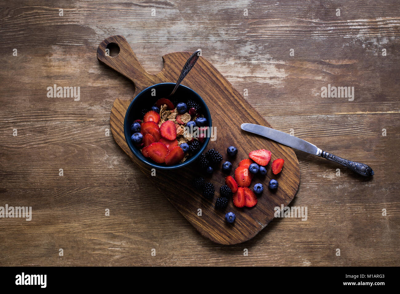 corn flakes with berries Stock Photo - Alamy