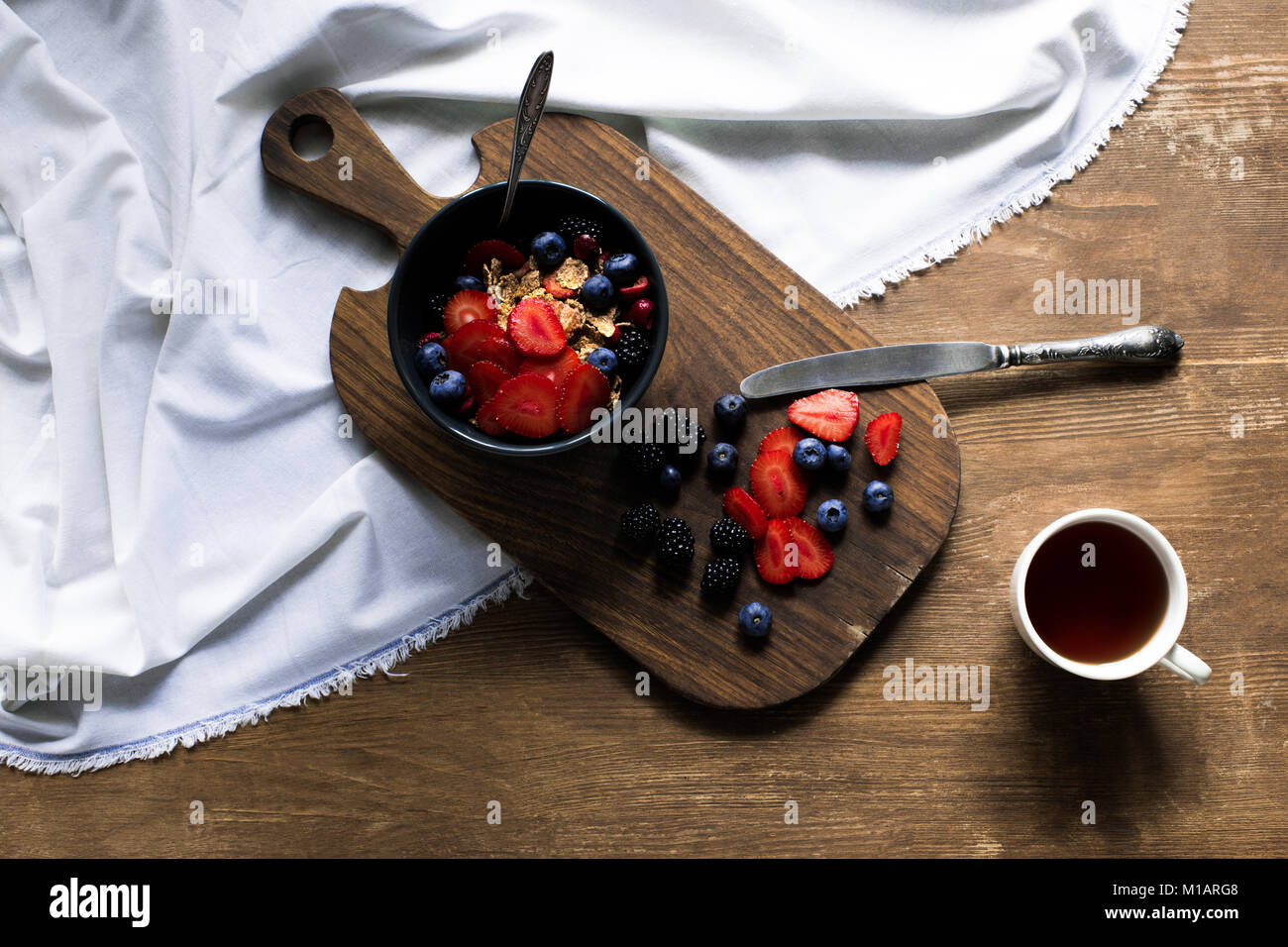 corn flakes with berries Stock Photo - Alamy