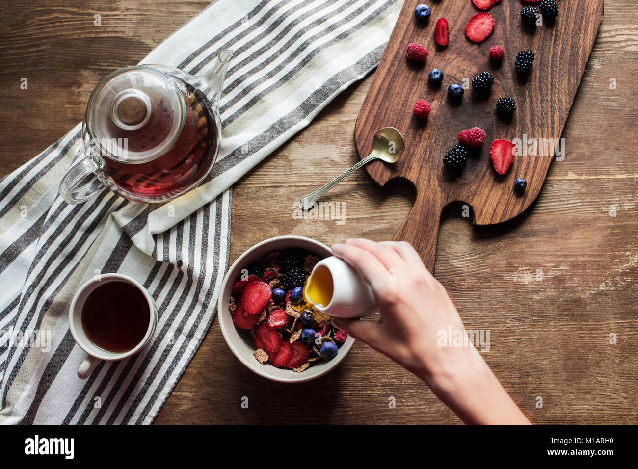 tea and corn flakes Stock Photo - Alamy