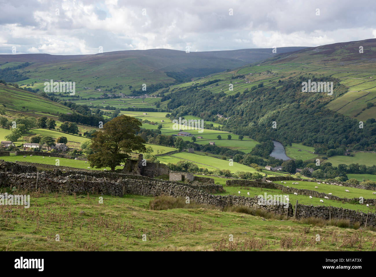 Sunshine and rain on a September day in Swaledale, Yorkshire Dales ...