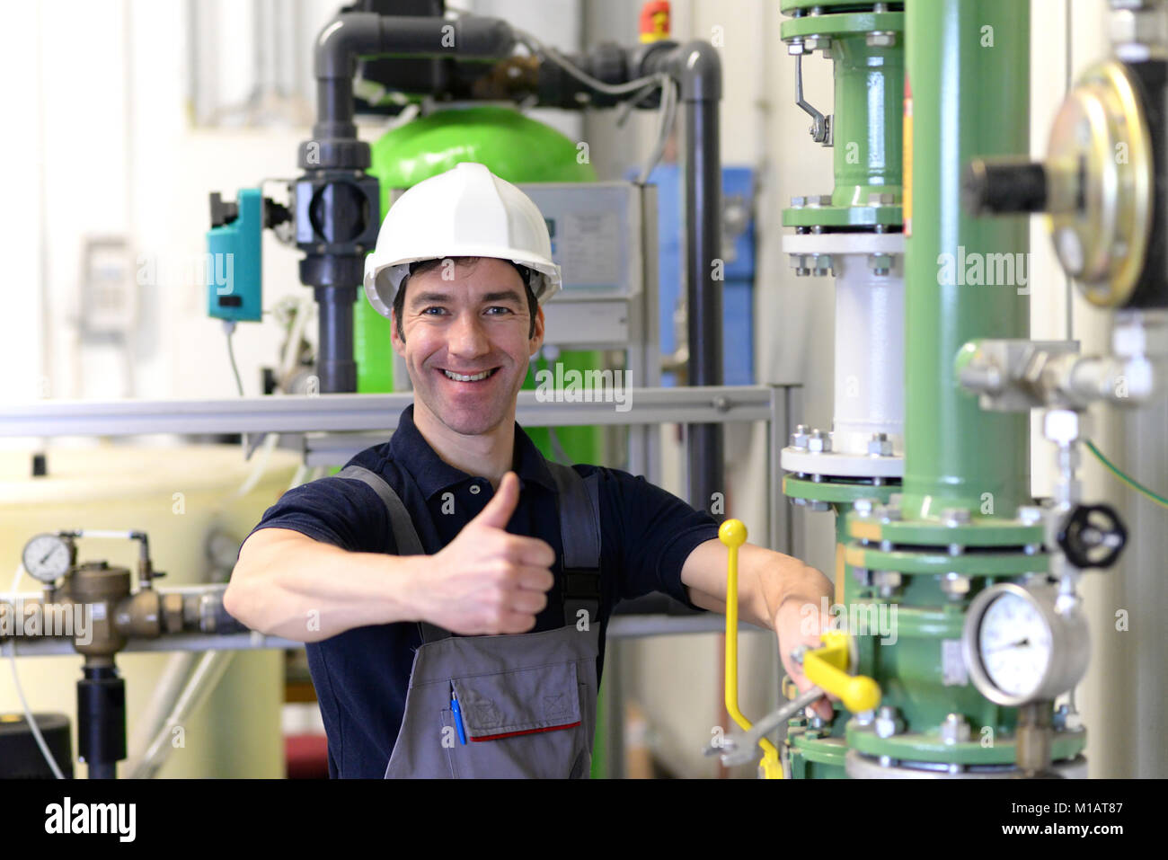 Assembly machines hi-res stock photography and images - Alamy