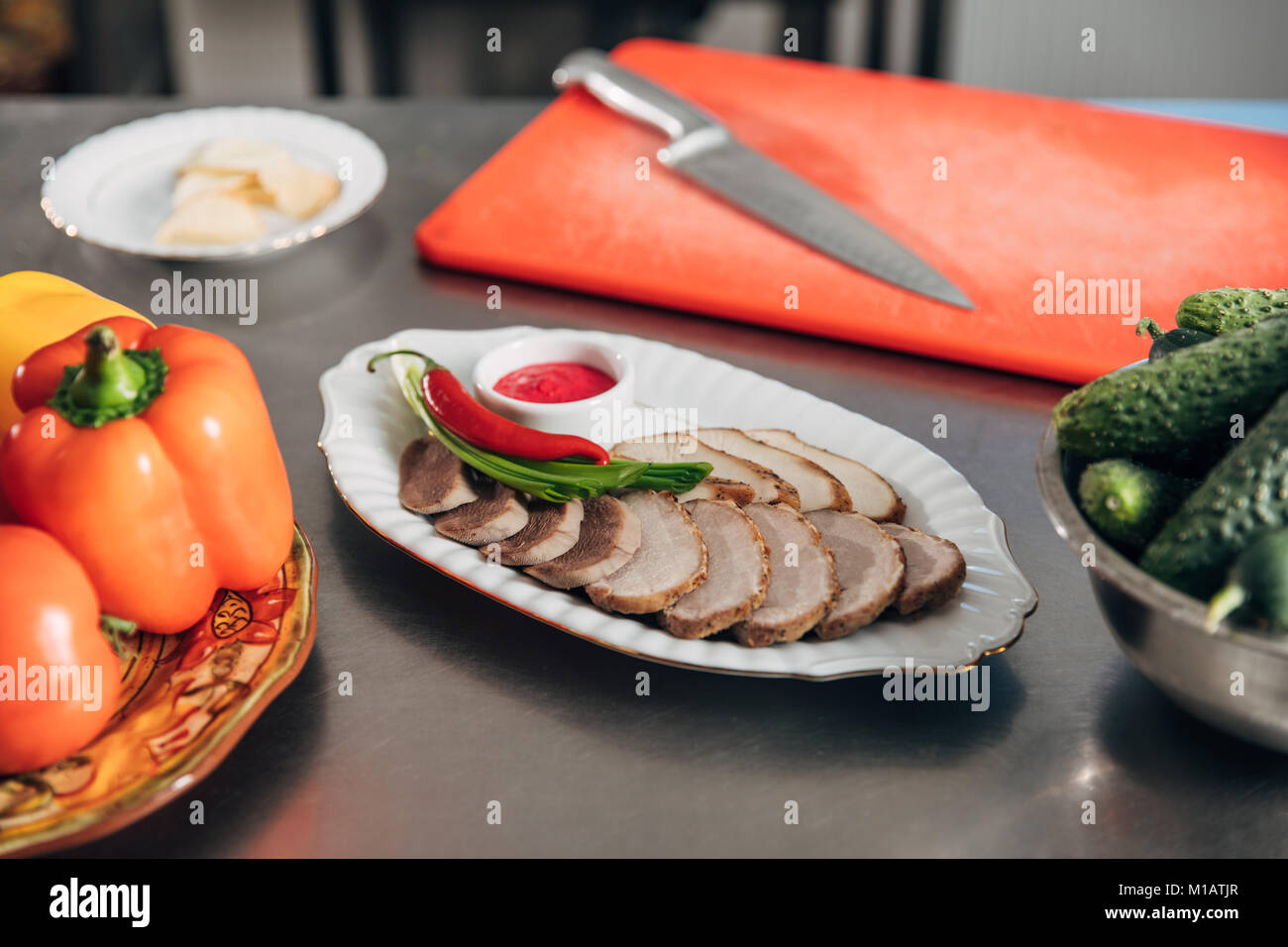 Kitchen desk knife do hi-res stock photography and images - Alamy