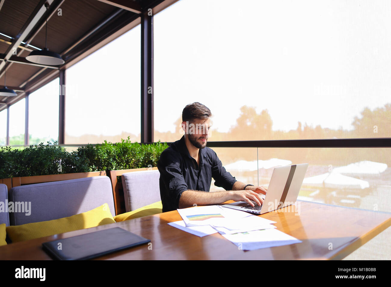 Quantity surveyor hi-res stock photography and images - Alamy