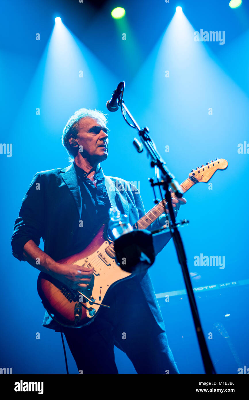 Rick fenn musician hi-res stock photography and images - Alamy