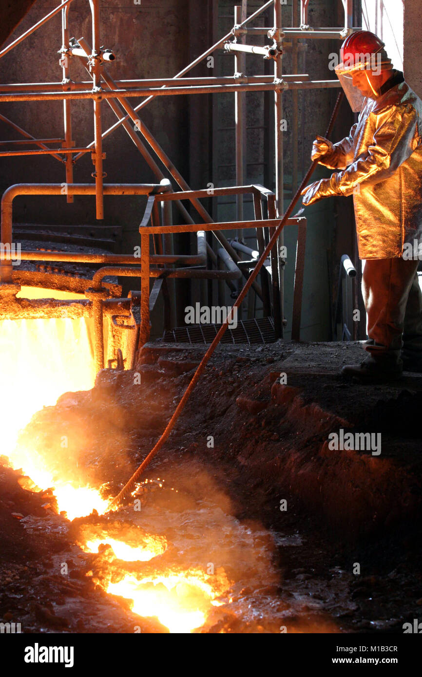 Metallurgical casting waste hi-res stock photography and images - Alamy