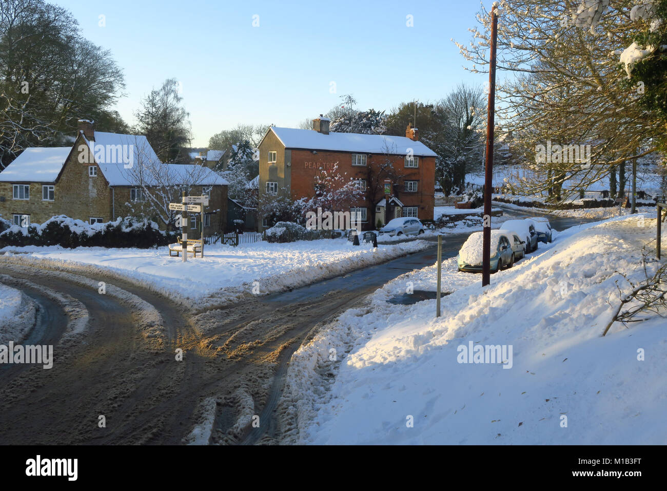 Sunshine blocked hi-res stock photography and images - Alamy