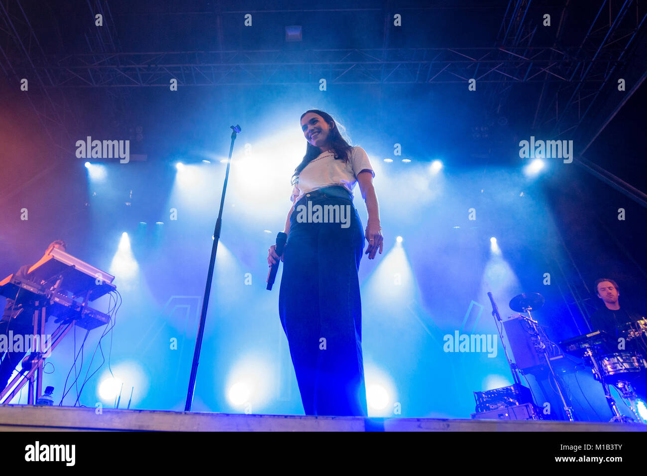 Ary singer hi-res stock photography and images - Alamy