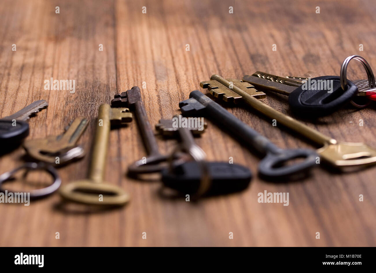key wooden background Stock Photo - Alamy