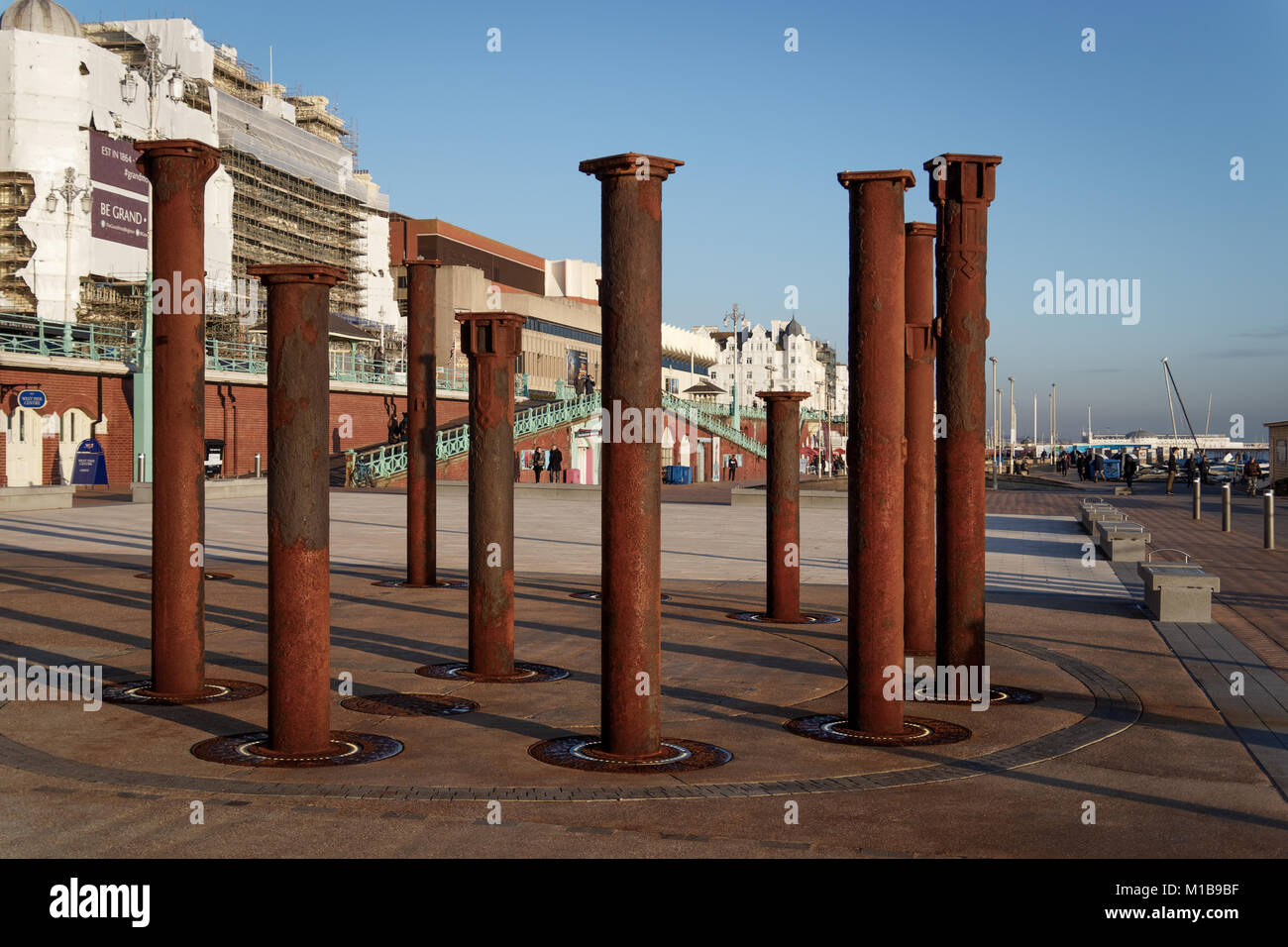 Pier columns hi-res stock photography and images - Alamy