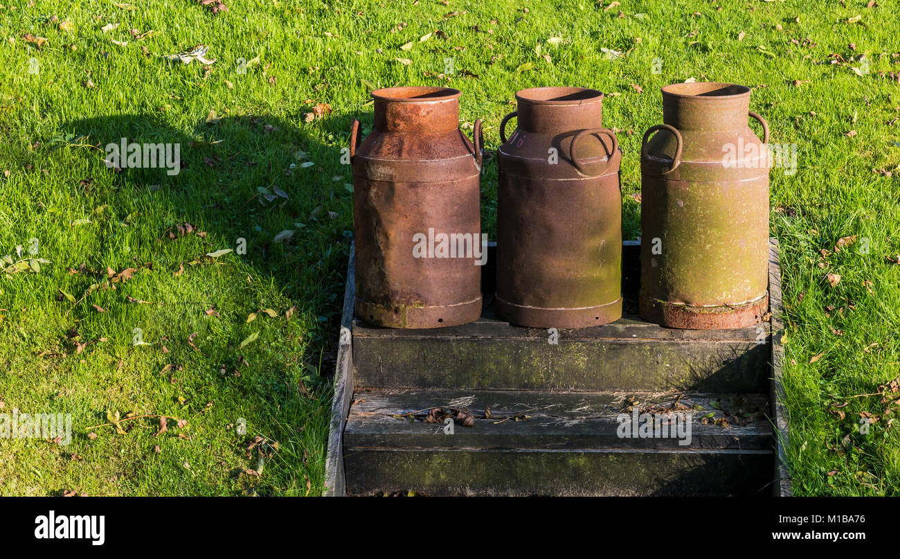Old rusty milk can hi-res stock photography and images - Alamy
