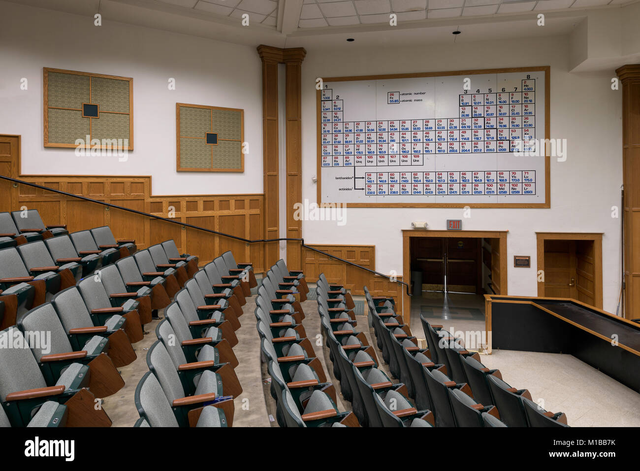 Periodic table classroom hi-res stock photography and images - Alamy