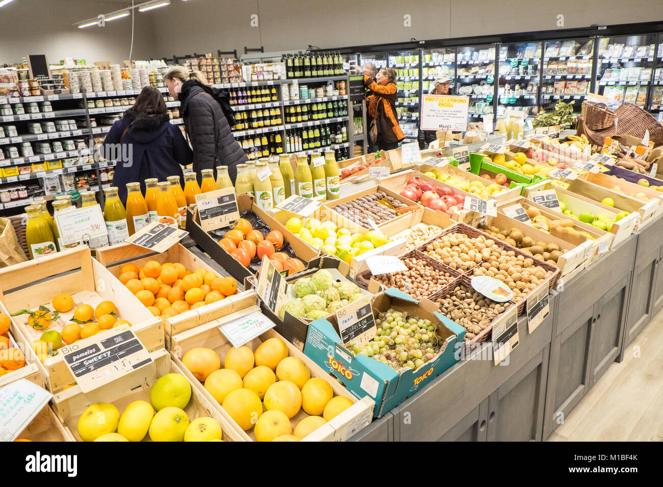 Aisle supermarket agriculture hi-res stock photography and images - Alamy