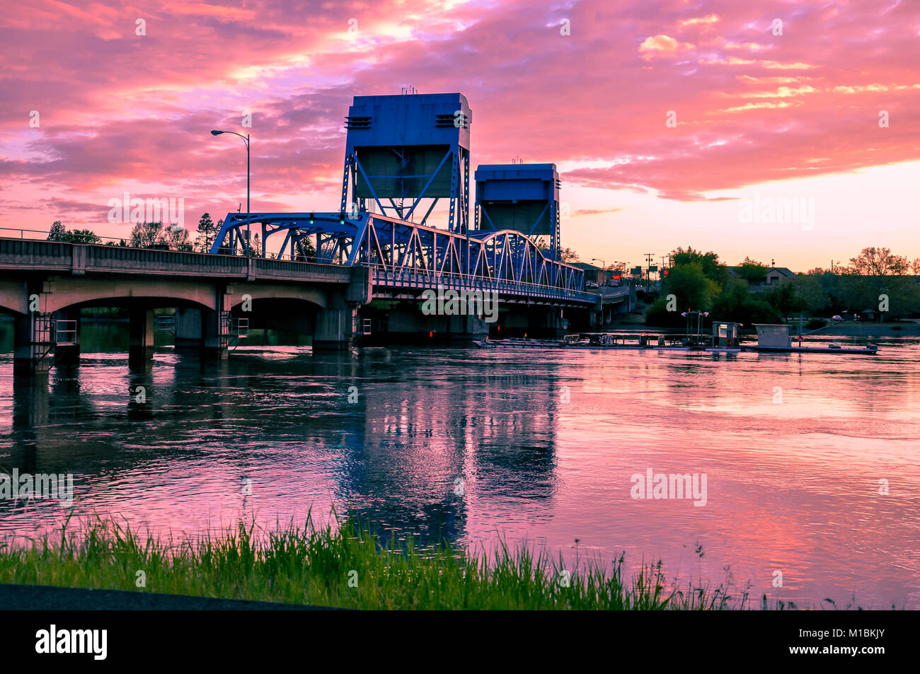 Blue bridge hi-res stock photography and images - Alamy