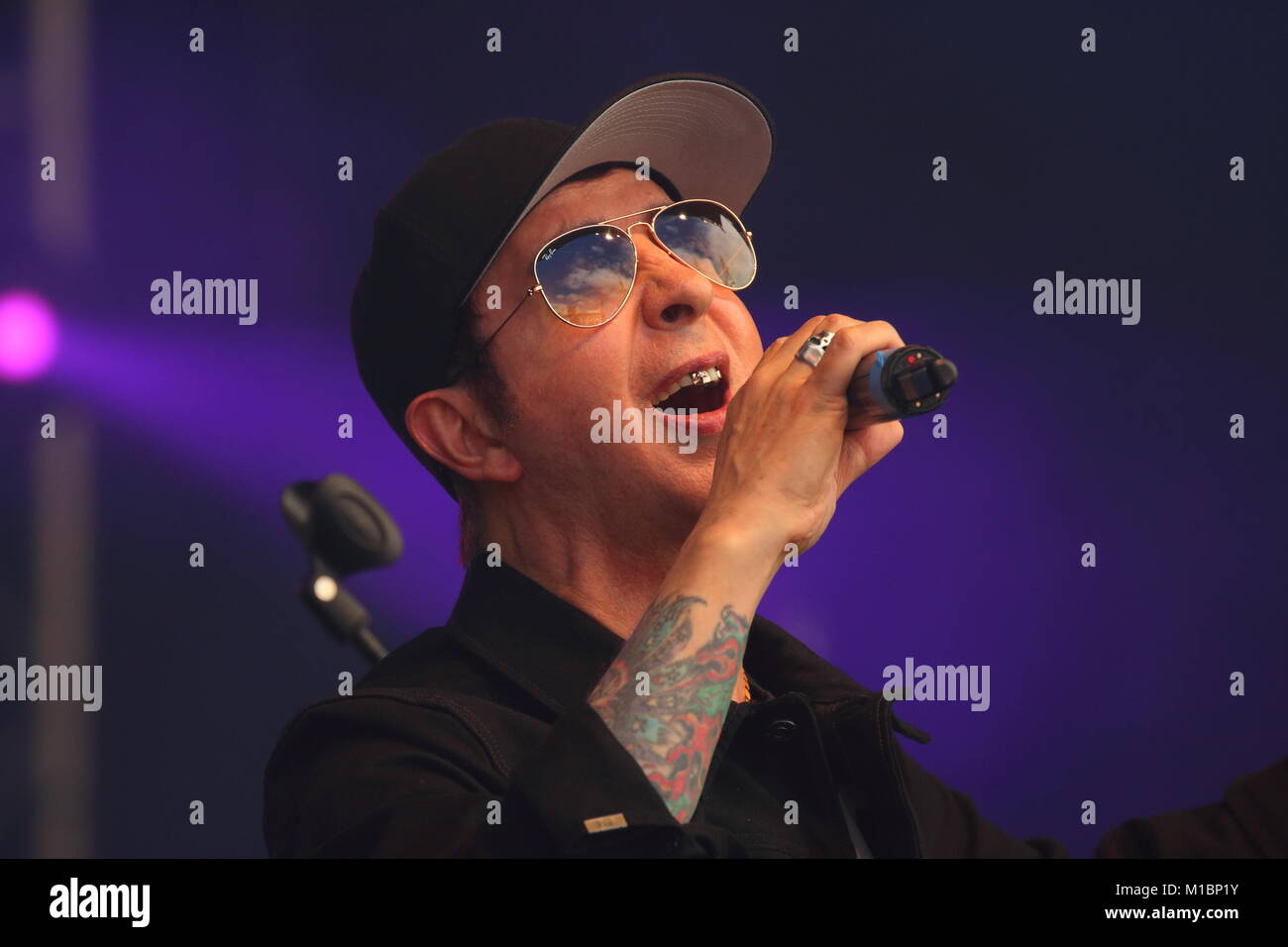 Soft cell singer marc almond hi-res stock photography and images - Alamy