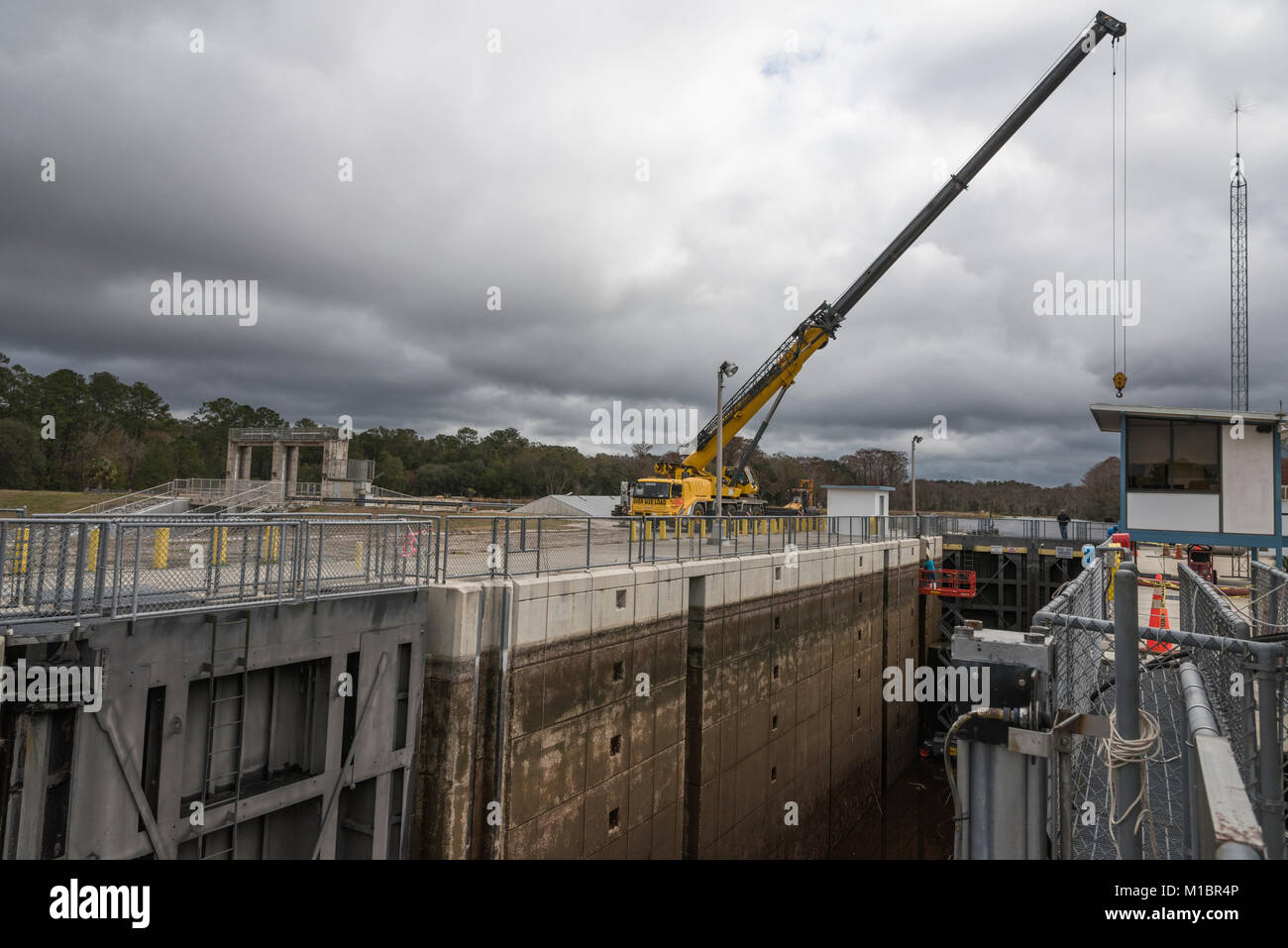 Moss bluff lock and dam hi-res stock photography and images - Alamy