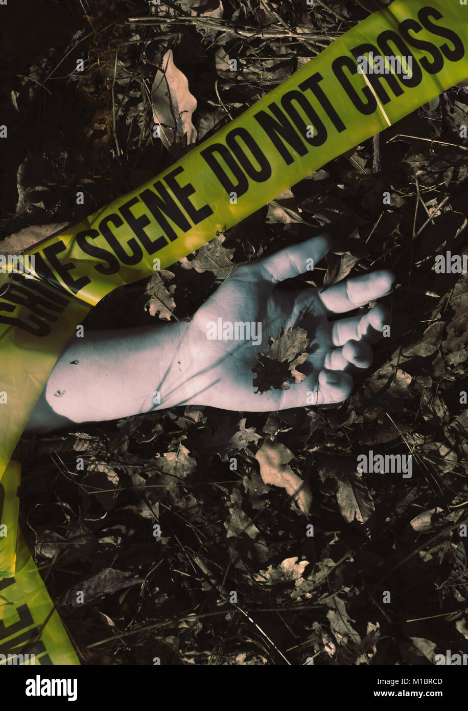Dead body crime hi-res stock photography and images - Alamy