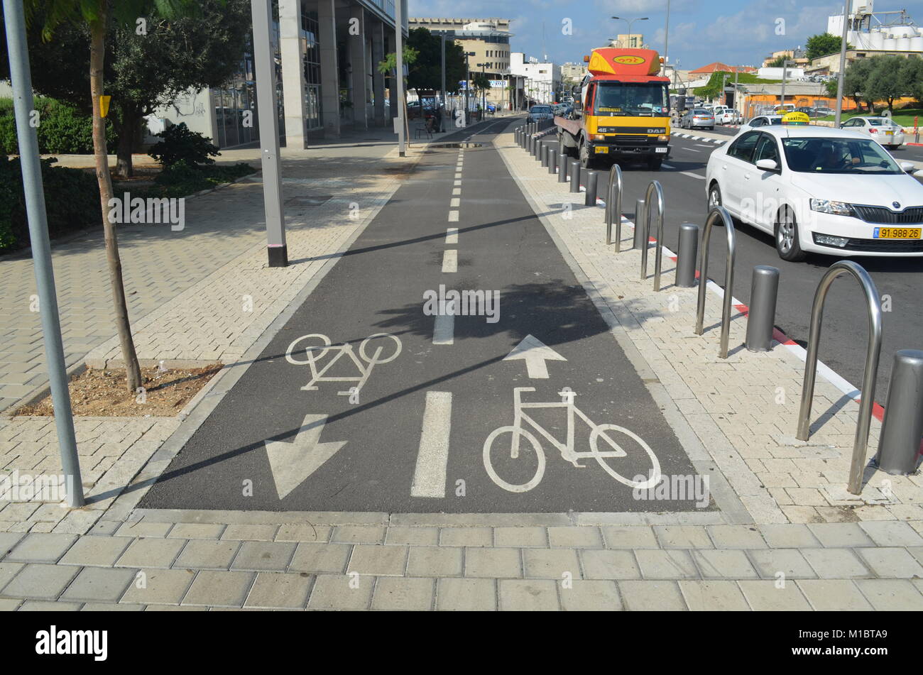 Bicycle path. Tel Aviv - Yaffo, Israel Stock Photo - Alamy