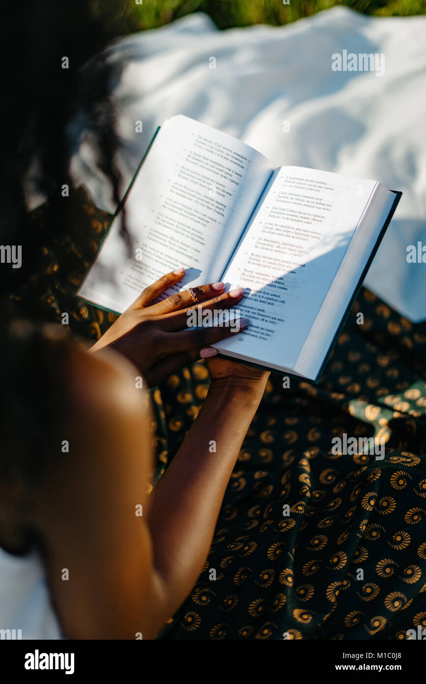 Adult reading over shoulder hi-res stock photography and images - Alamy