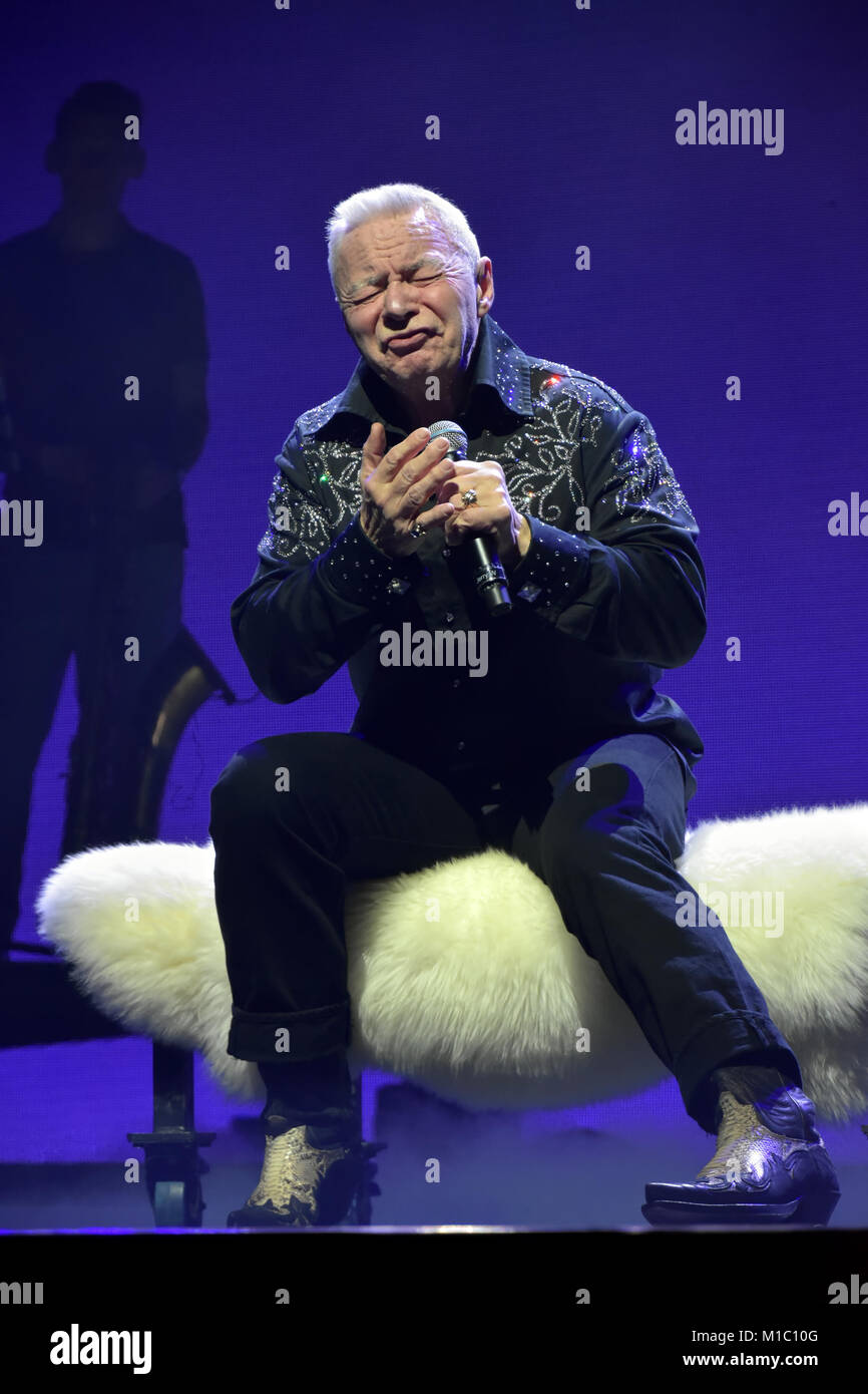 Jerry Williams at his last concert ever at Vintergalan in Saab Arena in ...
