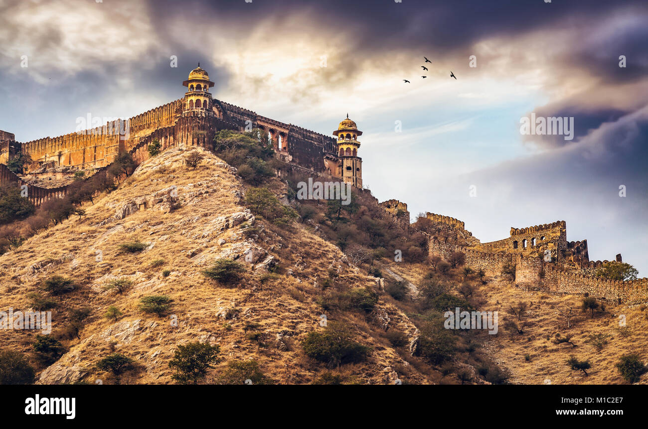 Ancient fort tower jaigarh hi-res stock photography and images - Alamy