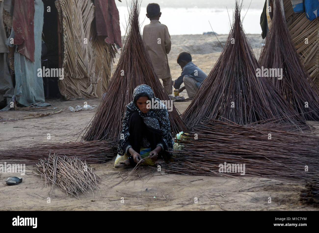 Old traditional pakistan family hi-res stock photography and images - Alamy