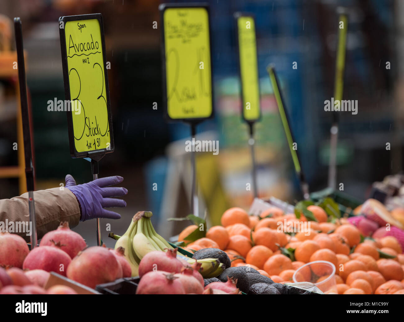 Mainz, Germany. 26th Jan, 2018. Avocados, pomegranates and other fruits ...