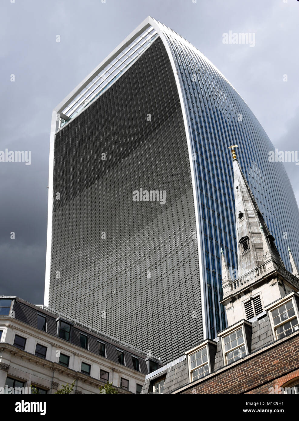 London, UK. 20th Aug, 2017. View of the office building "Walkie Talkie ...