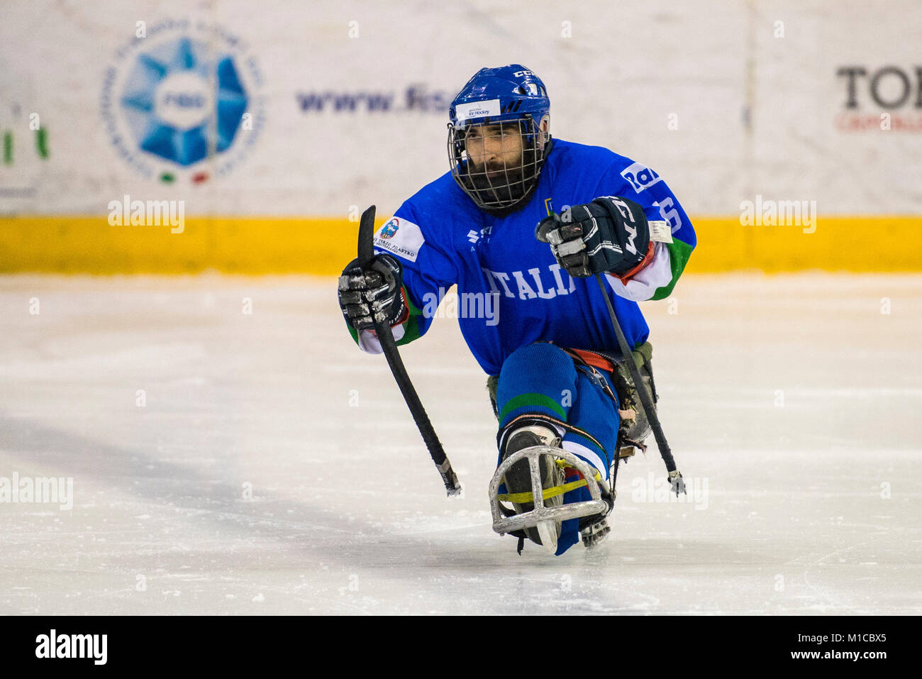 Disabled wheelchair skating hi-res stock photography and images - Alamy