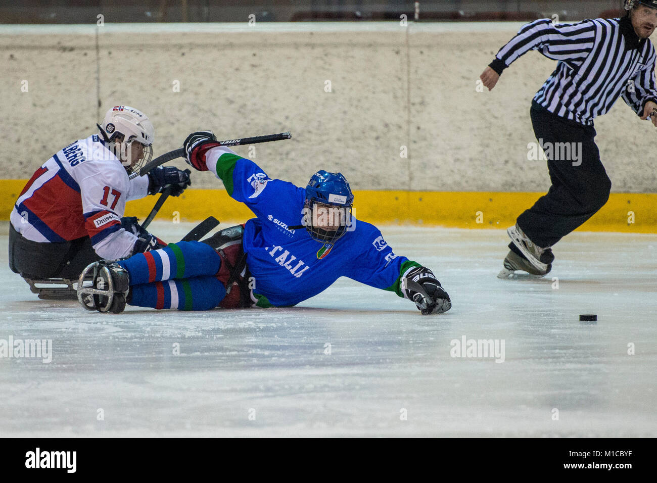 Disabled wheelchair skating hi-res stock photography and images - Alamy