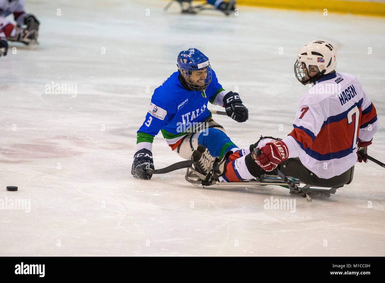 Disabled wheelchair skating hi-res stock photography and images - Alamy