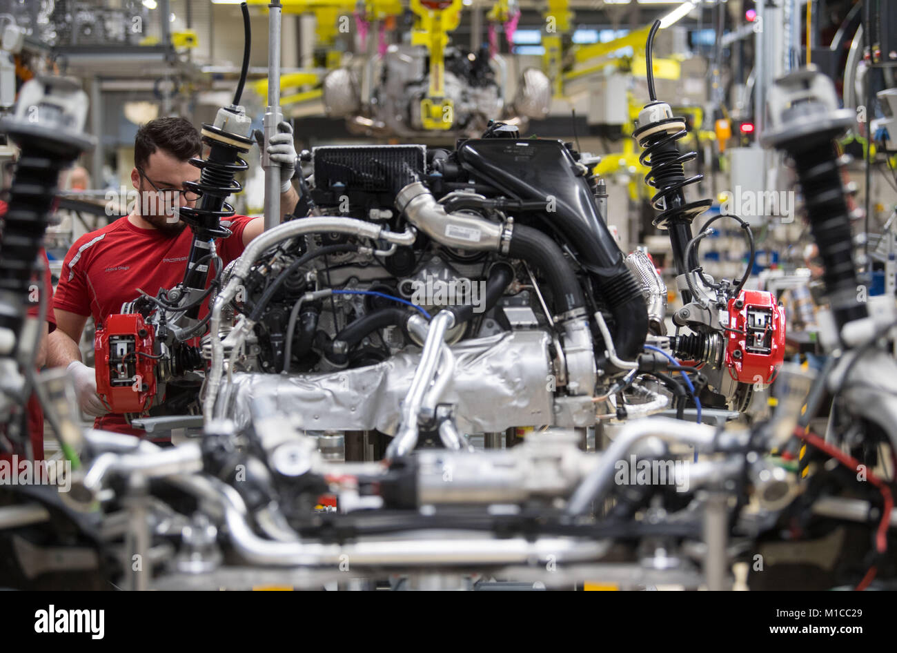 Automobile manufacturing employees hi-res stock photography and images ...