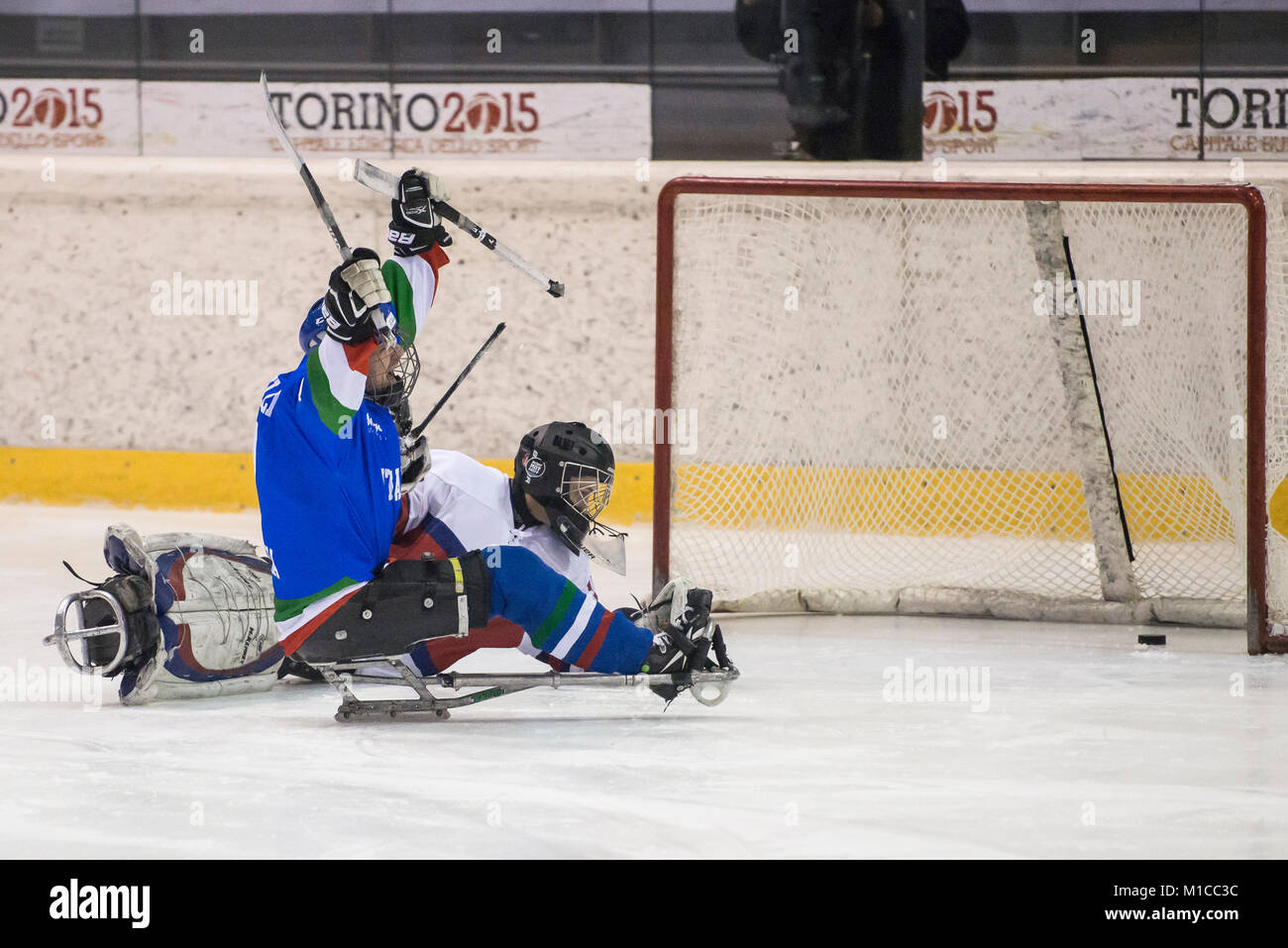Disabled wheelchair skating hi-res stock photography and images - Alamy