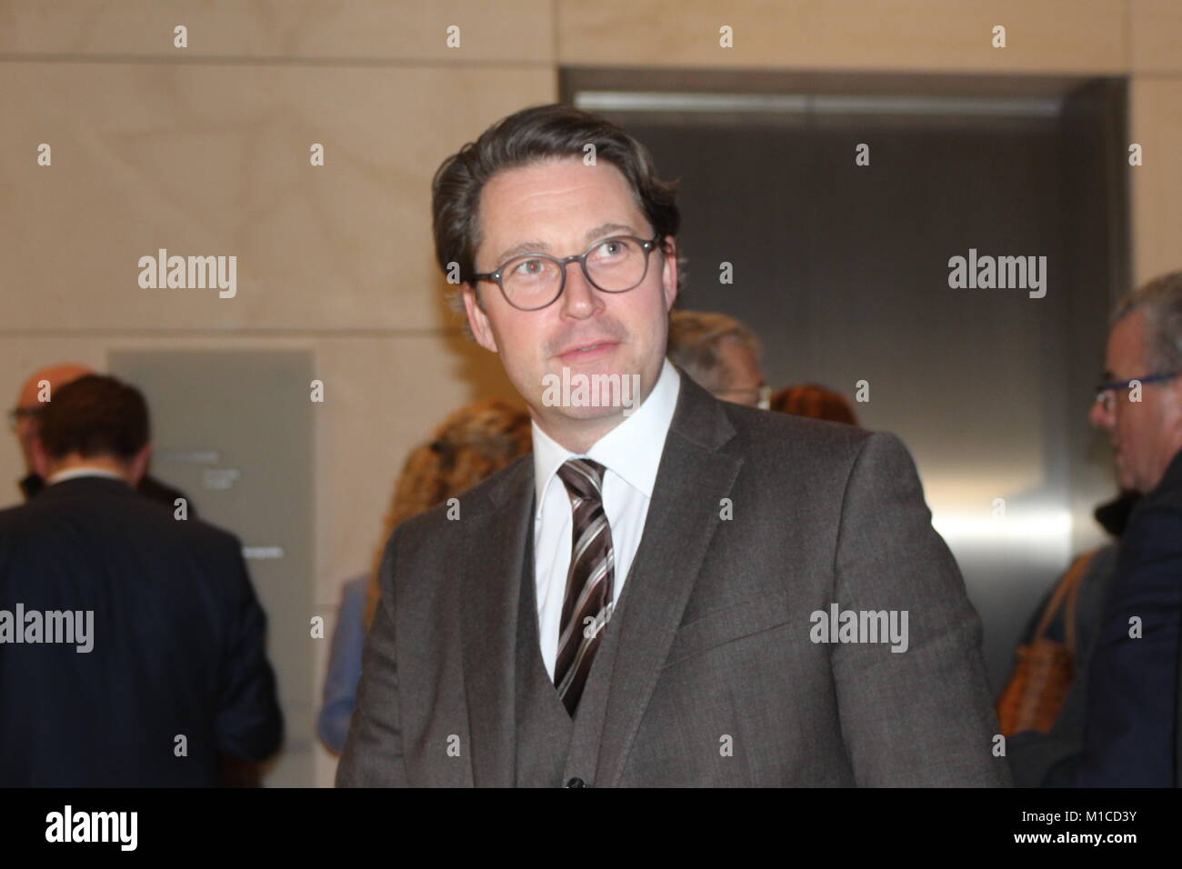 Scheuer hi-res stock photography and images - Alamy