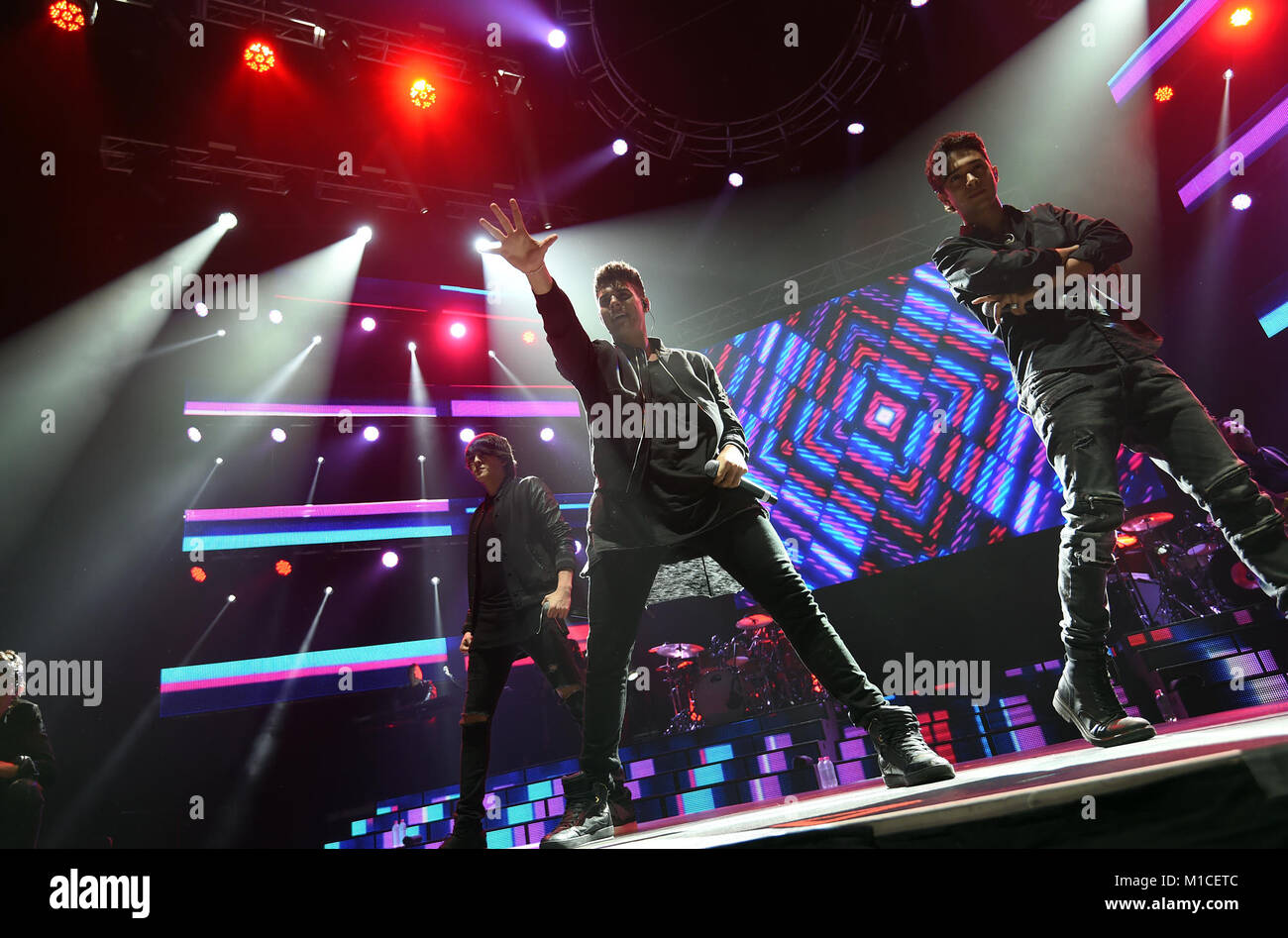 SAN JUAN, PR Noche de estrellas de Fidelity en el Coliseo de, Puerto ...