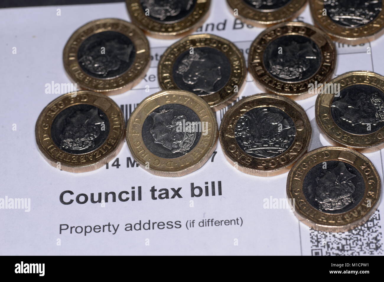 Coiuncil tax bill and cash hi-res stock photography and images - Alamy