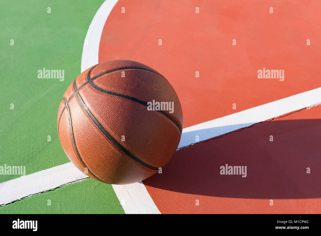 Playing at a basketball field hi-res stock photography and images - Alamy
