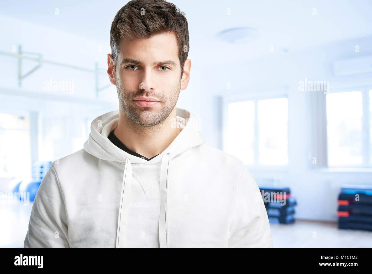 Young sales assistant hi-res stock photography and images - Alamy