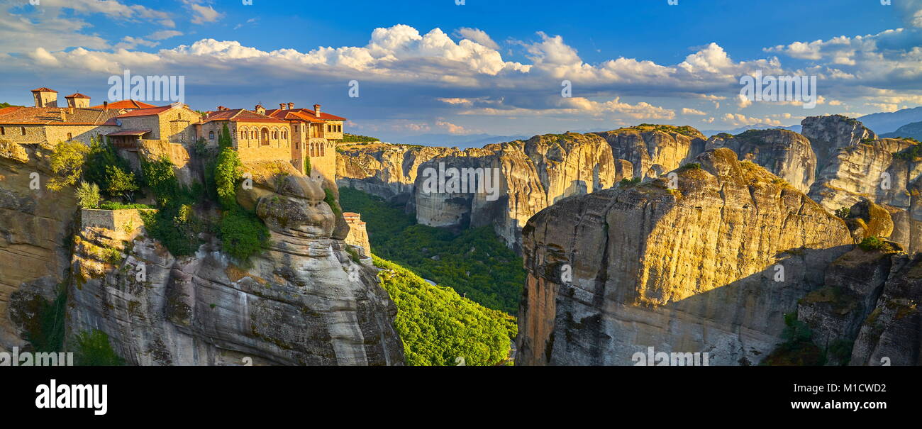 Panoramic view of Varlaam Monastery, Meteora, Greece Stock Photo - Alamy