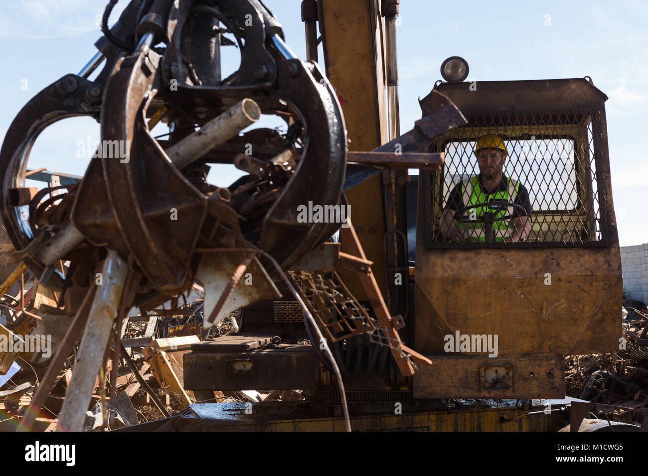 Crane scrap hi-res stock photography and images - Alamy